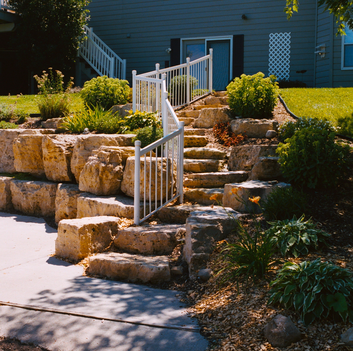 Natural Stone Staircases Builder