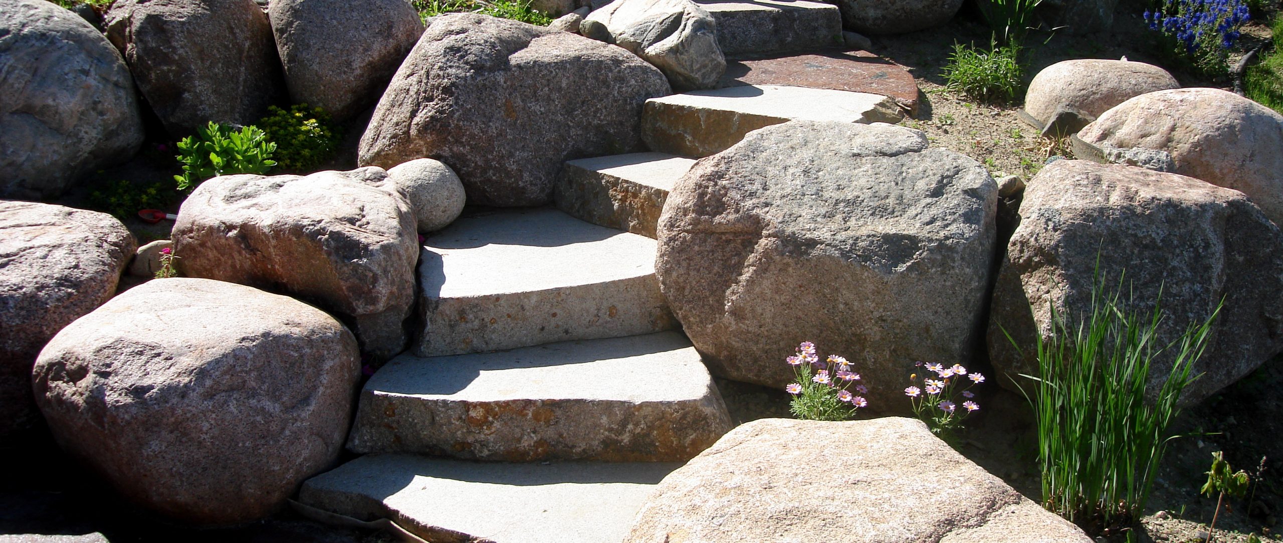 Natural Stone Staircases Builder
